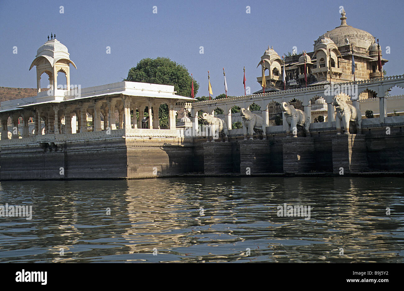 Udaipur, India. The Jag Mandir, palace, in Lake Pichola Stock Photo - Alamy