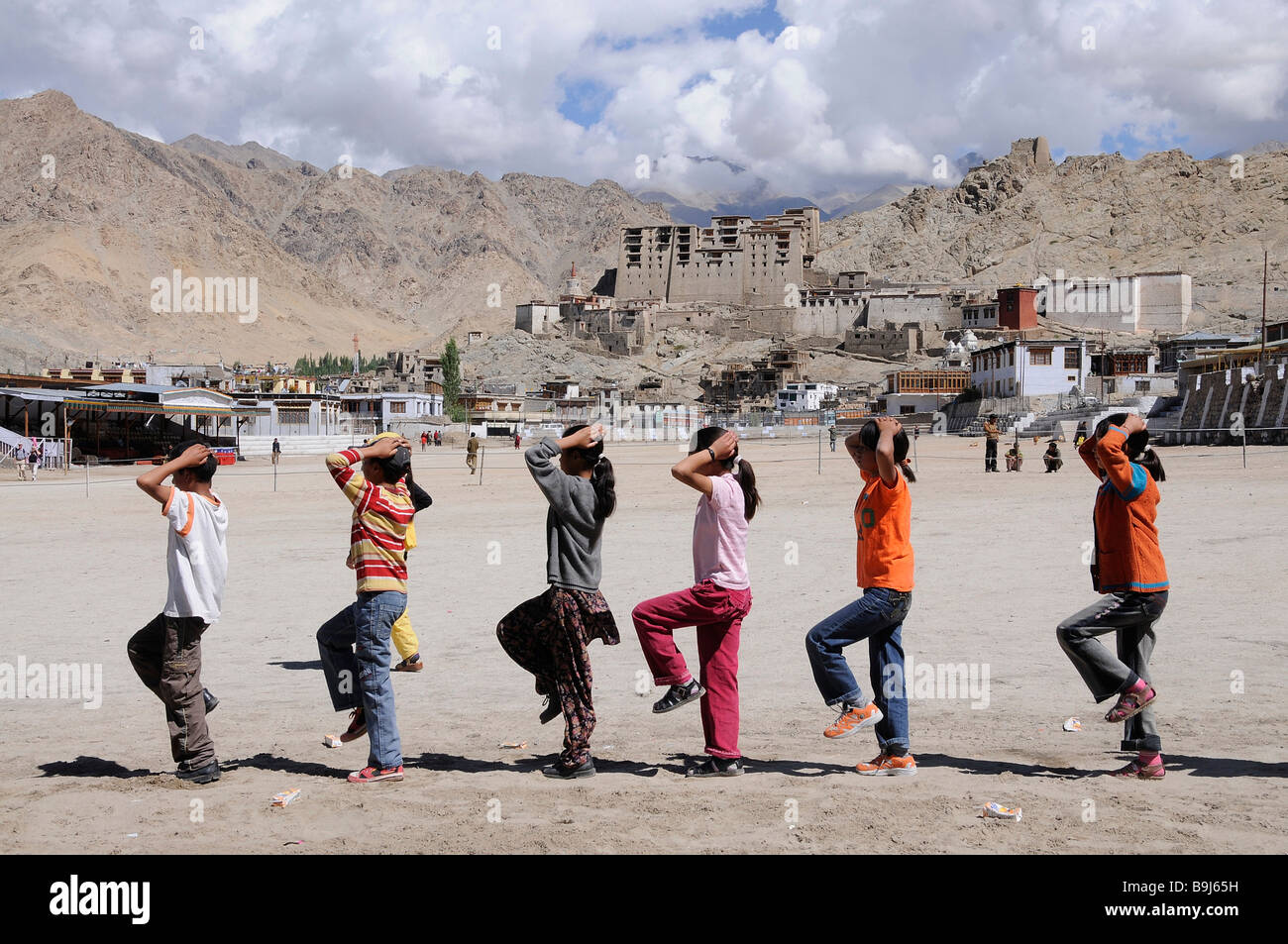 Ladakhi pupils training the march after an Indian school tradition in ...