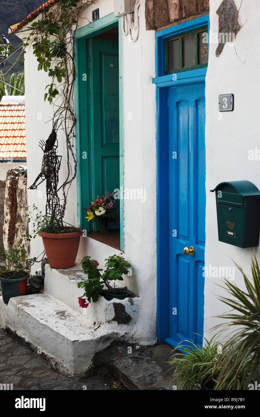 Spain doors hi-res stock photography and images - Alamy