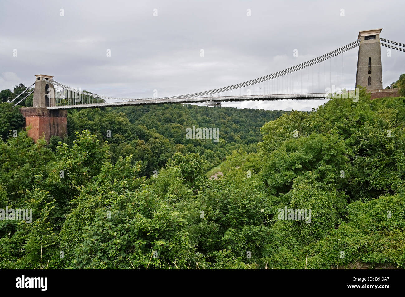 Suspension bridges england hi-res stock photography and images - Alamy
