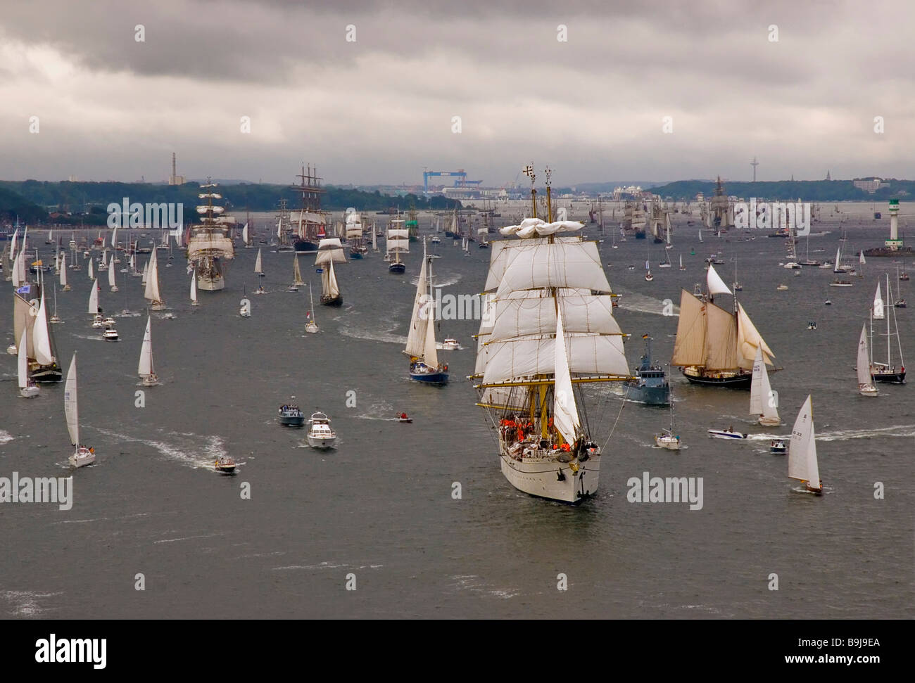 Winderjammer Parade at Kieler Woche 2008 with German sail training ...