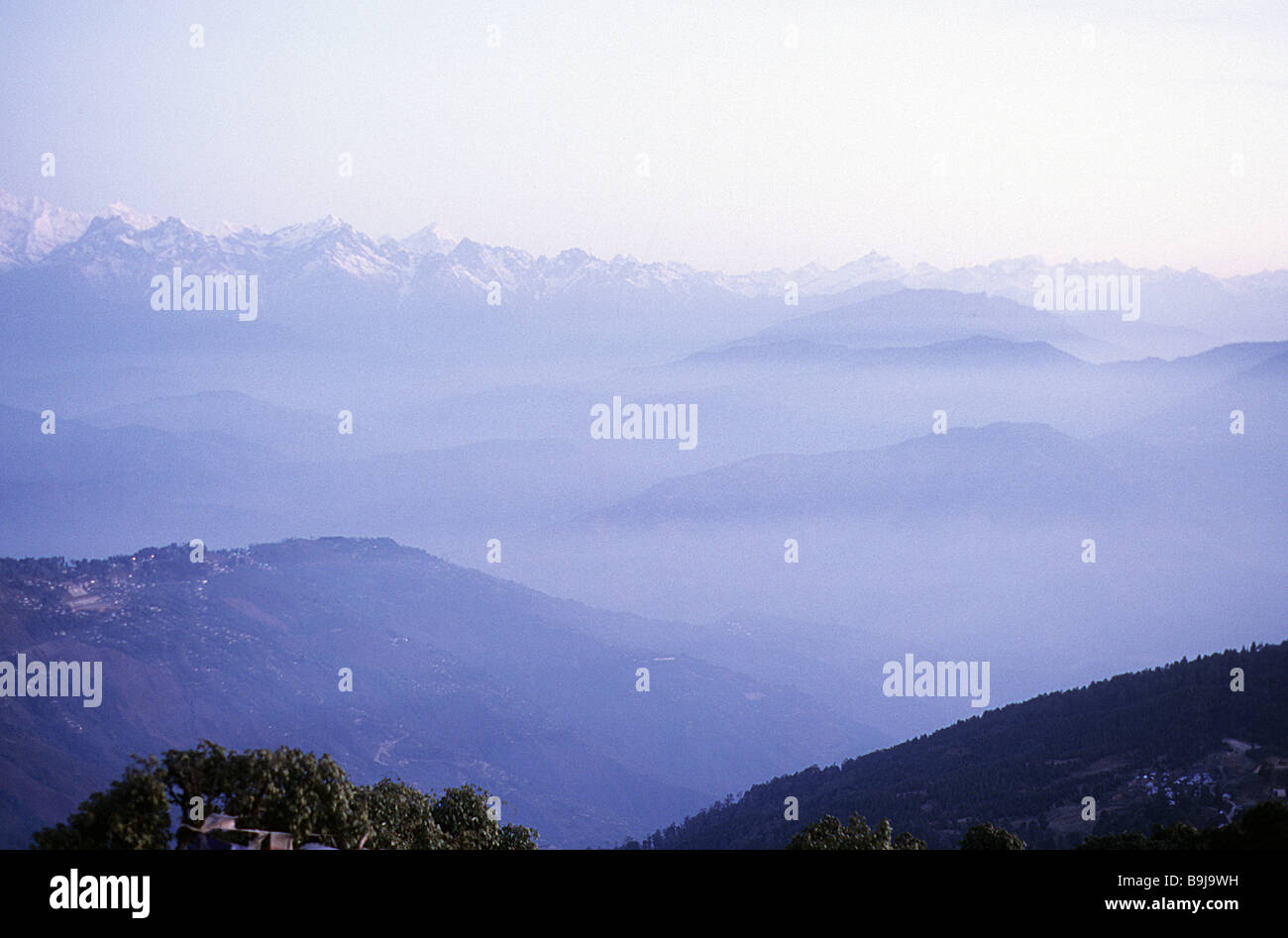 Darjeeling, India. View of the Kanchenjunga range from Tiger Hill, just ...