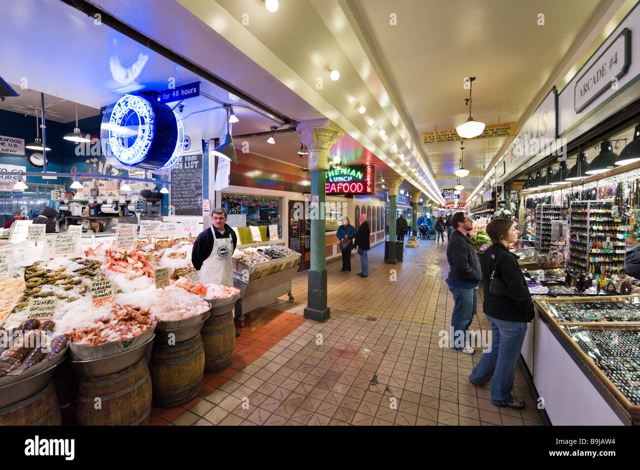 Traditional fishmonger hi-res stock photography and images - Alamy