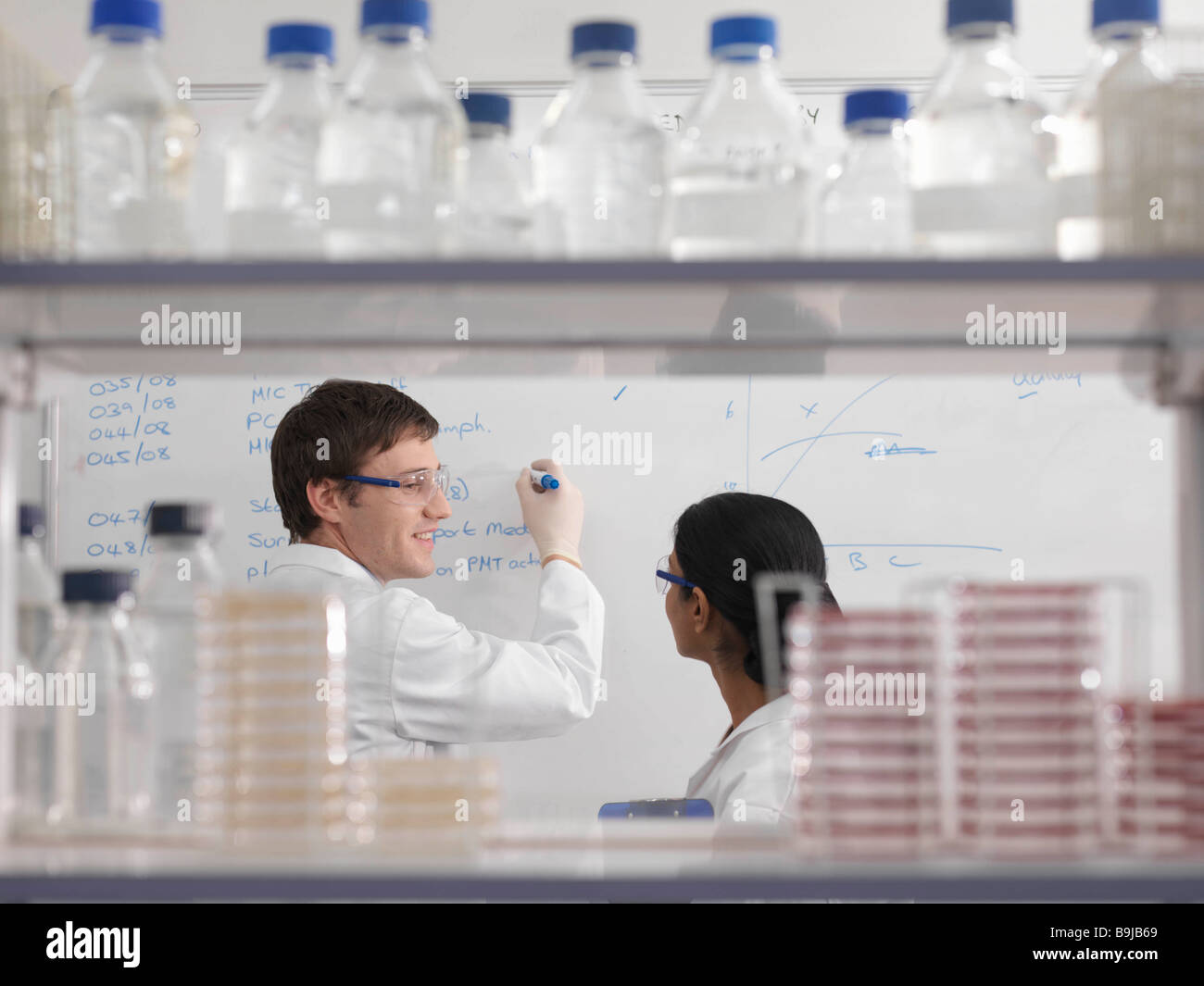 Indian lab technicians hi-res stock photography and images - Alamy