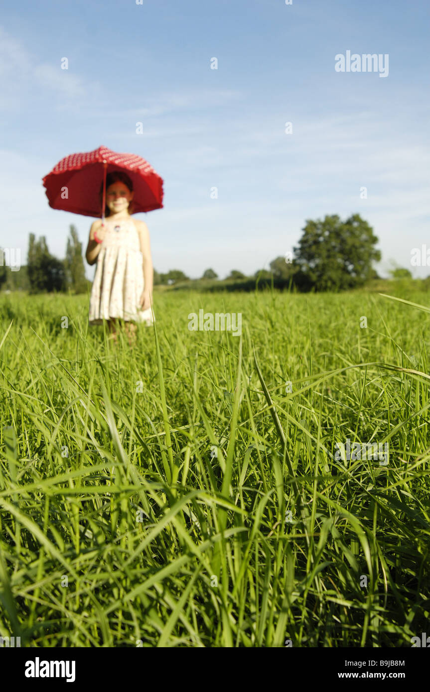 Girls parasol hi-res stock photography and images - Alamy