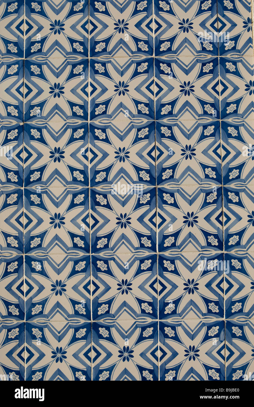 Ceramic tile structure of a typical facade at Ribeira Quay, Porto ...