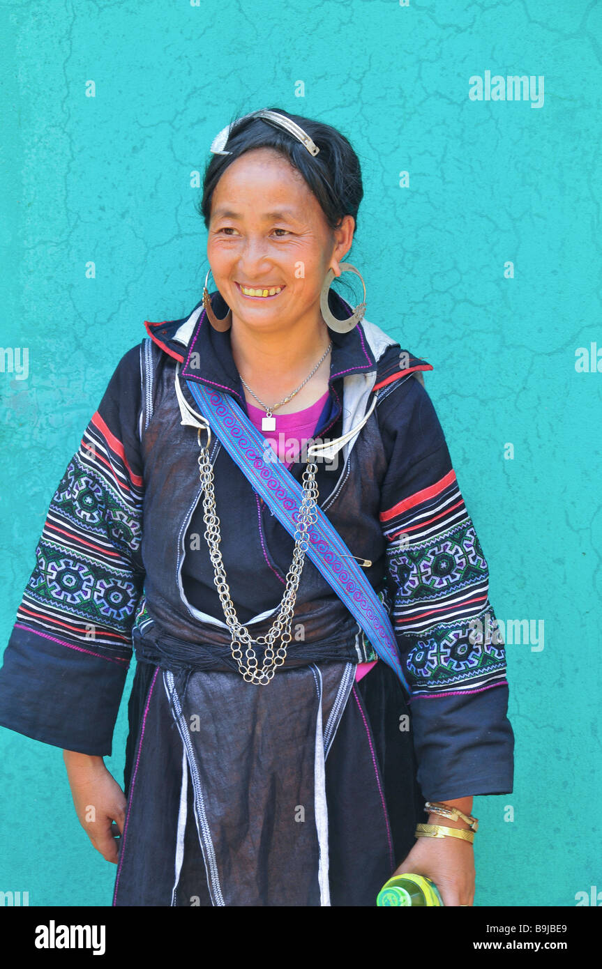 Hmong portrait hi-res stock photography and images - Alamy
