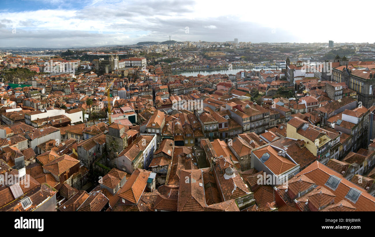 Historic city of Porto, UNESCO World Heritage Site, and the Vila Gaia ...