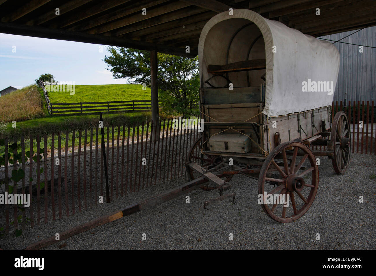 American historic covered old west wagon vintage front view nobody none ...