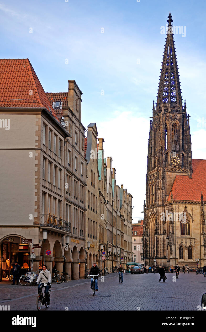 St. Lamberti Church and shopping street, Muenster, Westphalia, Germany ...