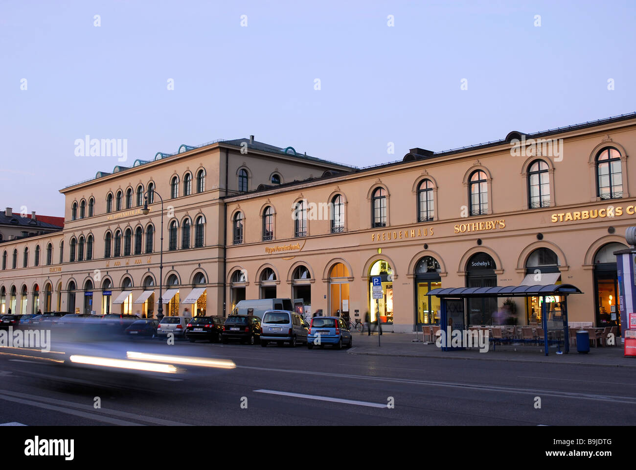 Ludwigstrasse street, western facade of the Hofgarten grounds, city ...