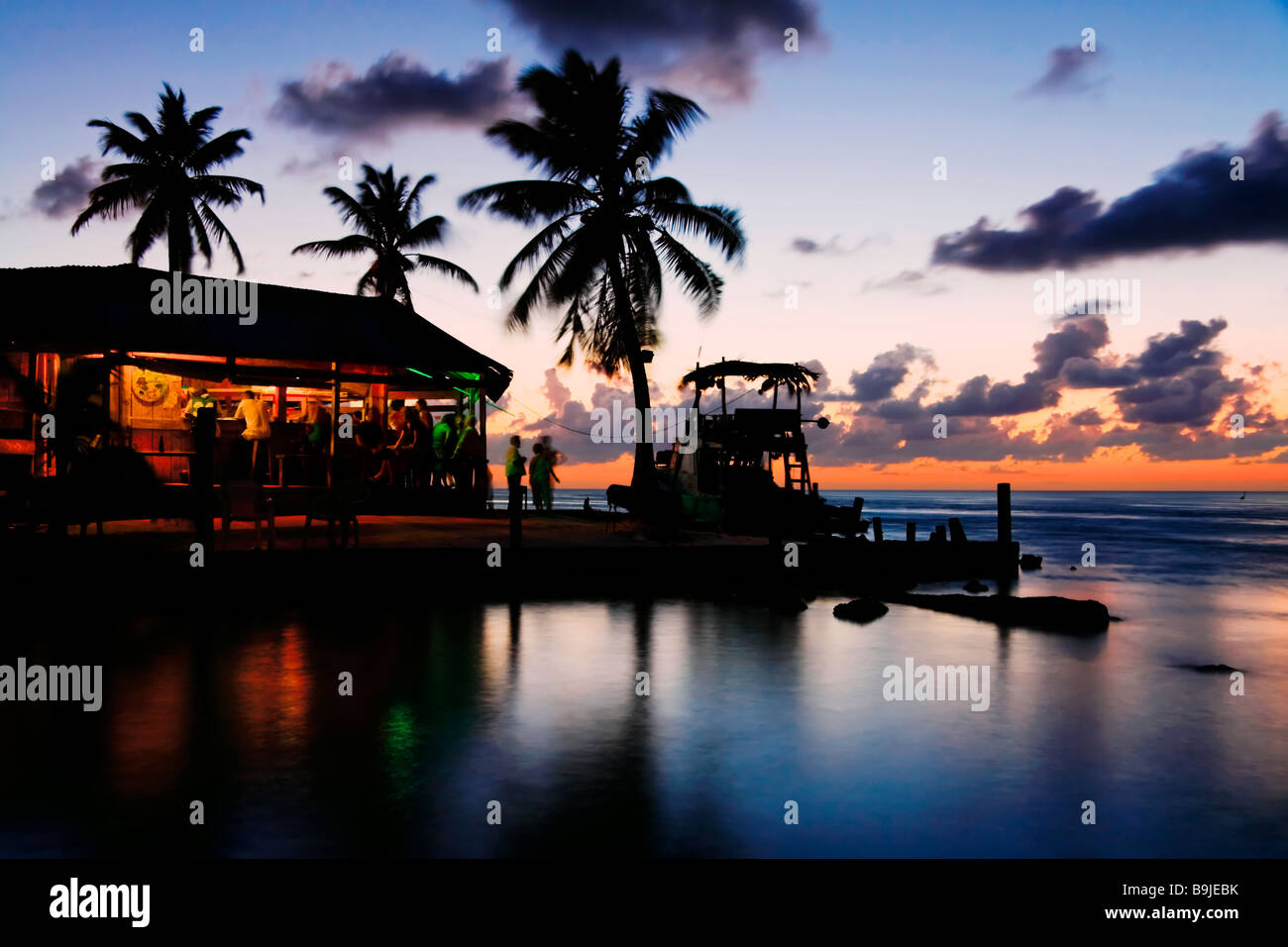 Lazy Lizard Lounge-Tropical Bar in paradise Stock Photo - Alamy