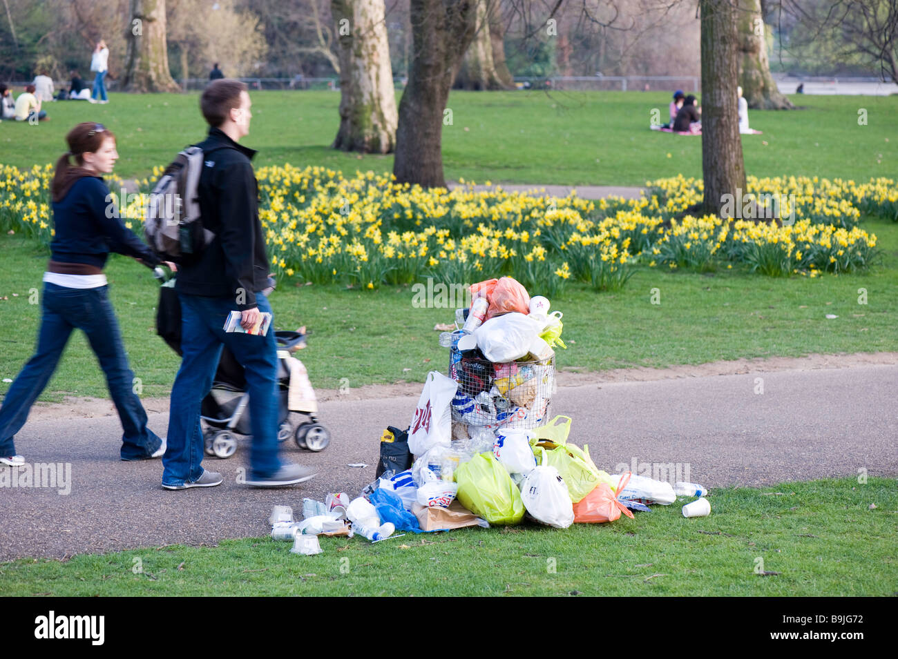 Litter park hi-res stock photography and images - Alamy