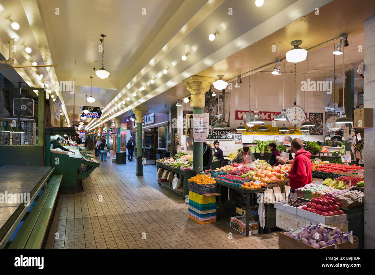 Pike Place Market, downtown Seattle, Washington, USA Stock Photo - Alamy