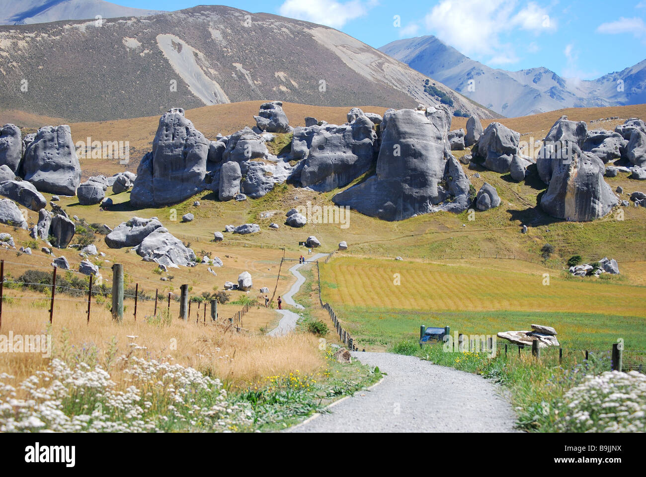 Castle Hill Rocks, Castle Hill High Country Station, State Highway 73 ...