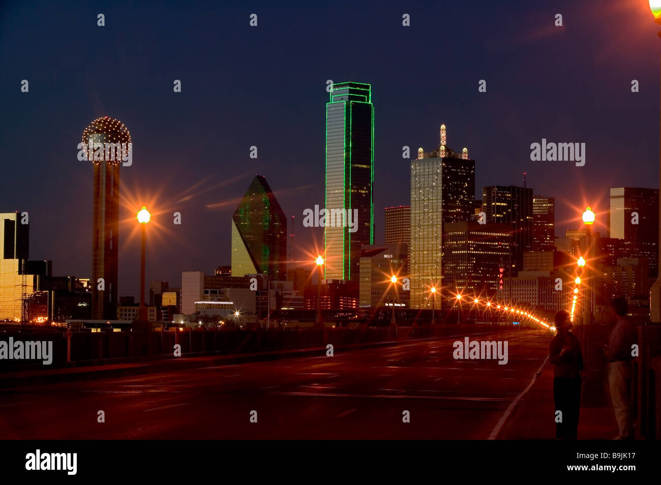 Night view of Dallas TX skyline Stock Photo - Alamy
