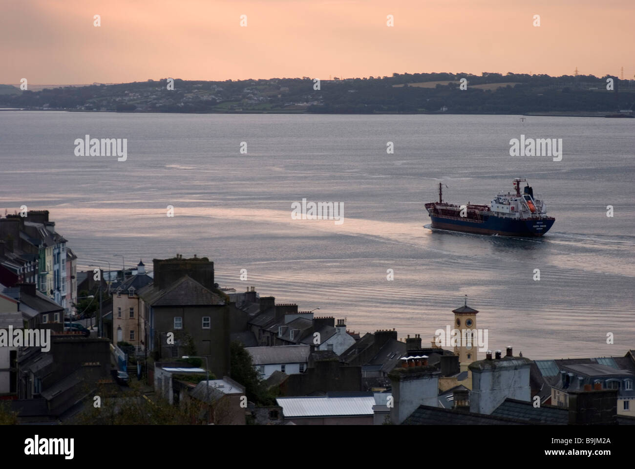 Cargo container ship off coast hi-res stock photography and images - Alamy