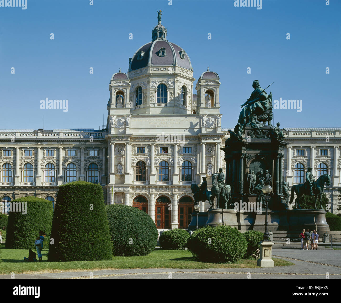 Austria Vienna art-historicals museum park monument summer capital ...