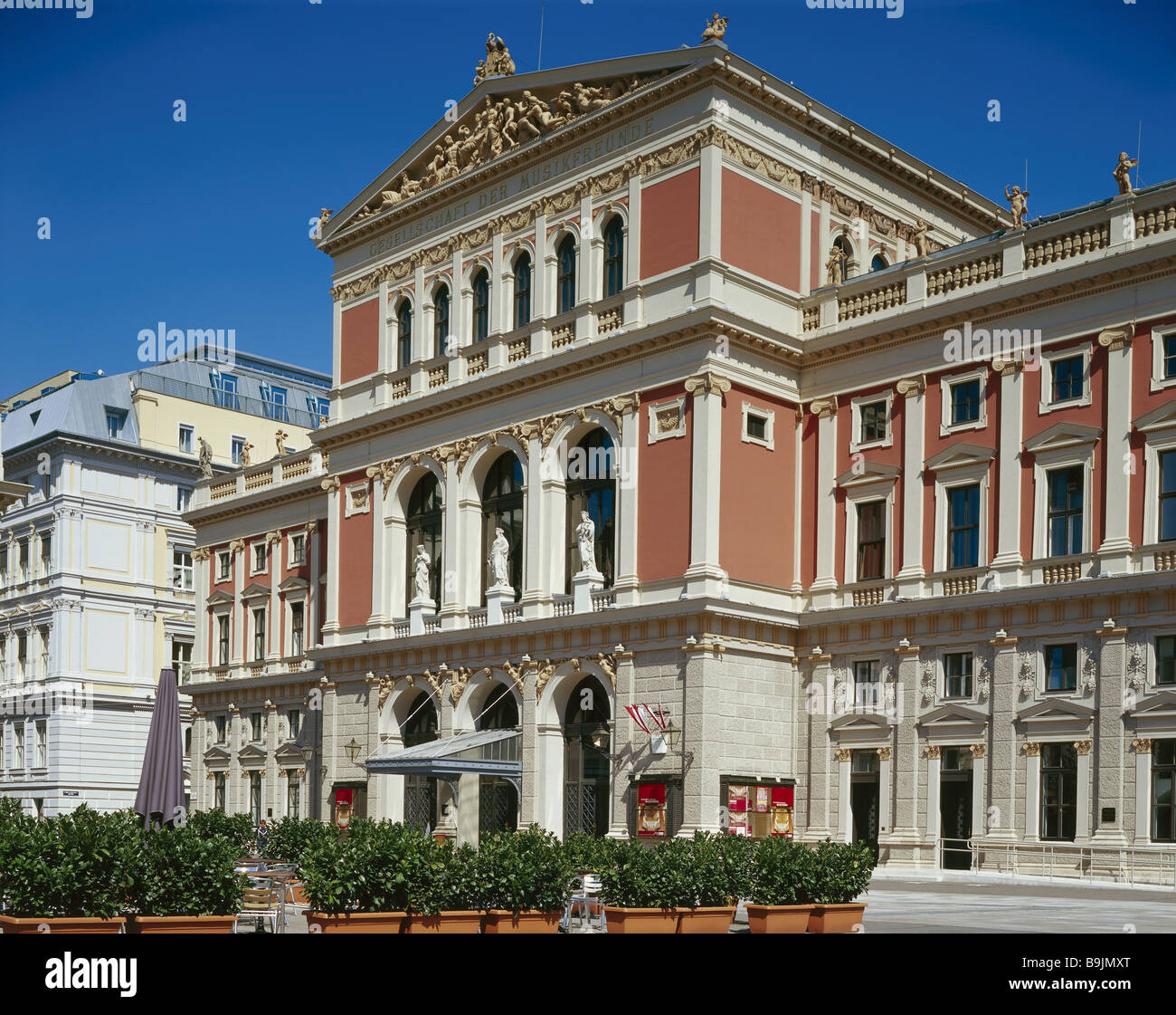 Culture club hi-res stock photography and images - Alamy
