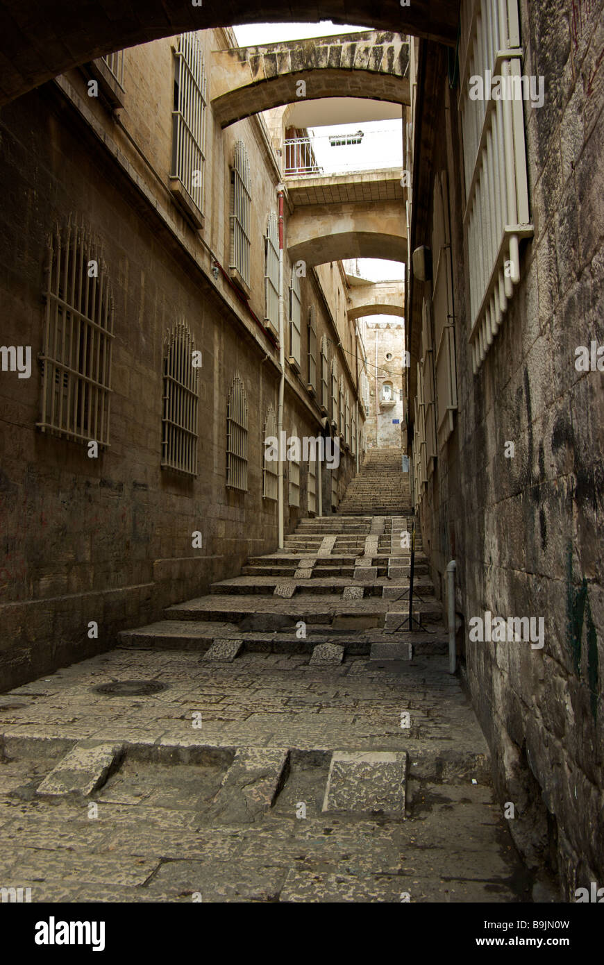 Passageway between buildings hi-res stock photography and images - Alamy