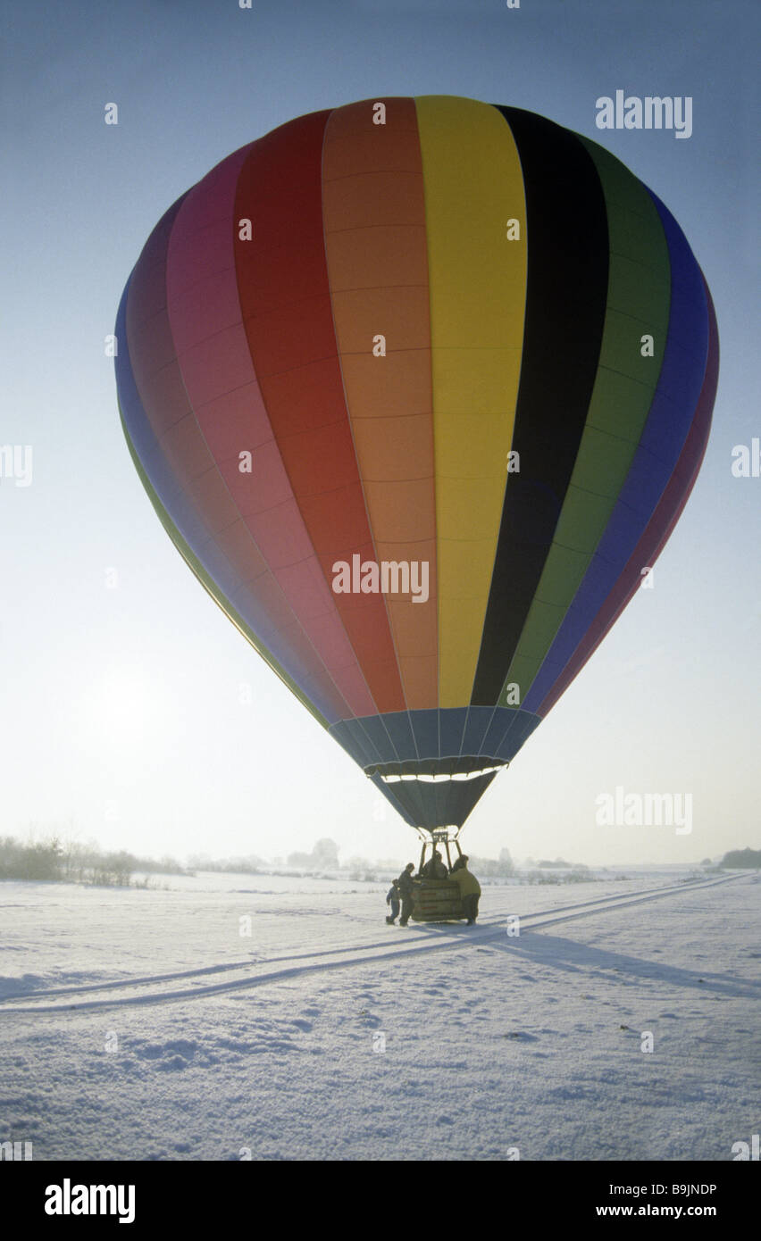winter-landscape hot-air balloon start balloon colorfully colorfully ...