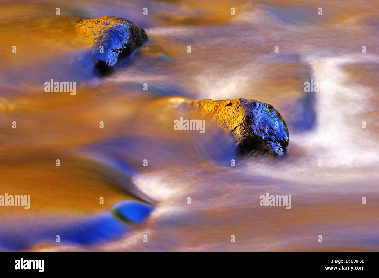 Gold flows hi-res stock photography and images - Alamy