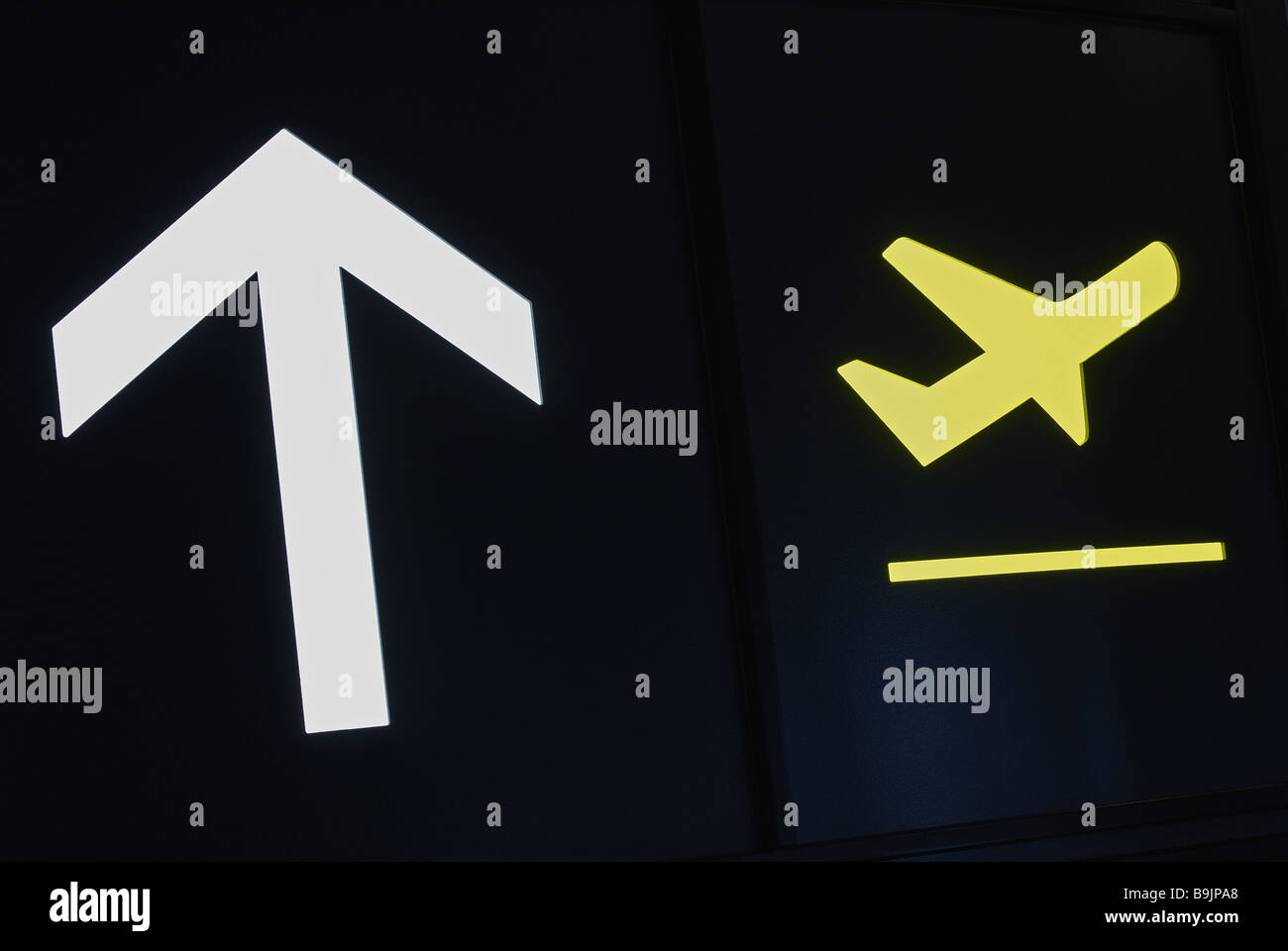 Airport signs pictograms Stock Photo - Alamy