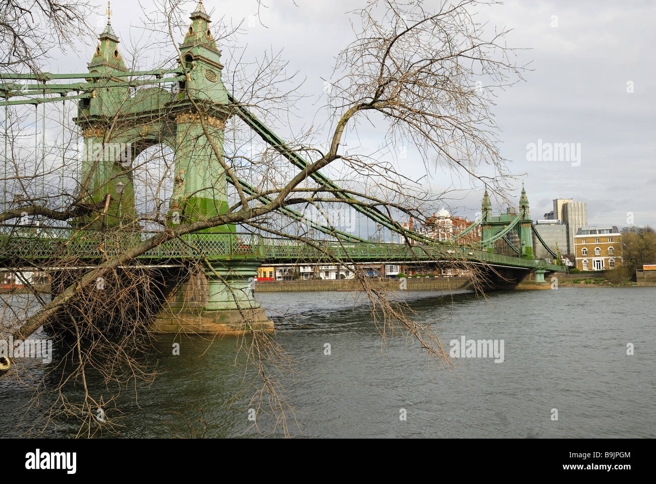 Hammersmith bridge london hi-res stock photography and images - Alamy