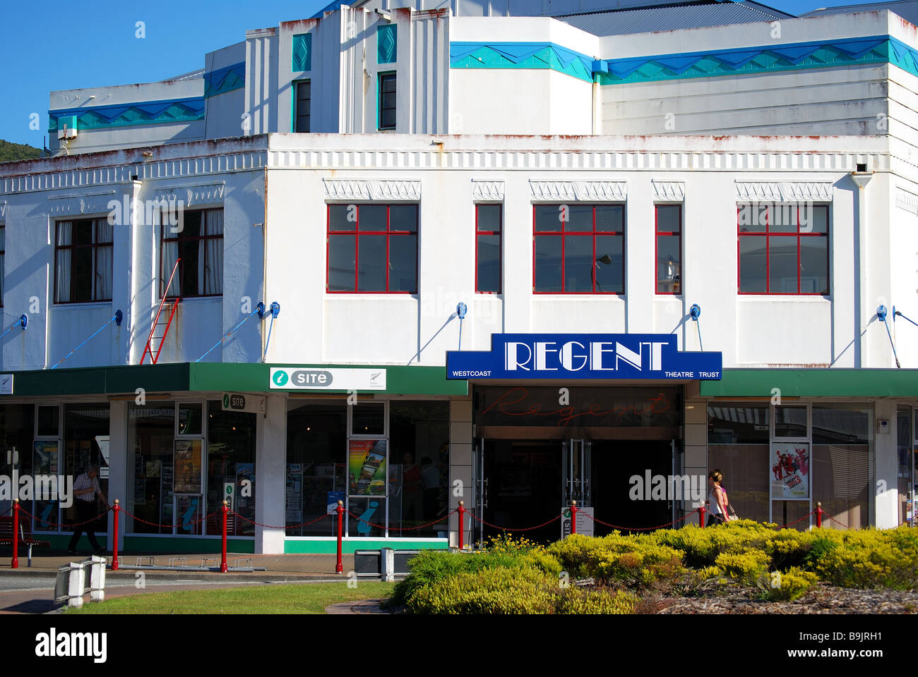 Theatre building architecture hi-res stock photography and images - Alamy