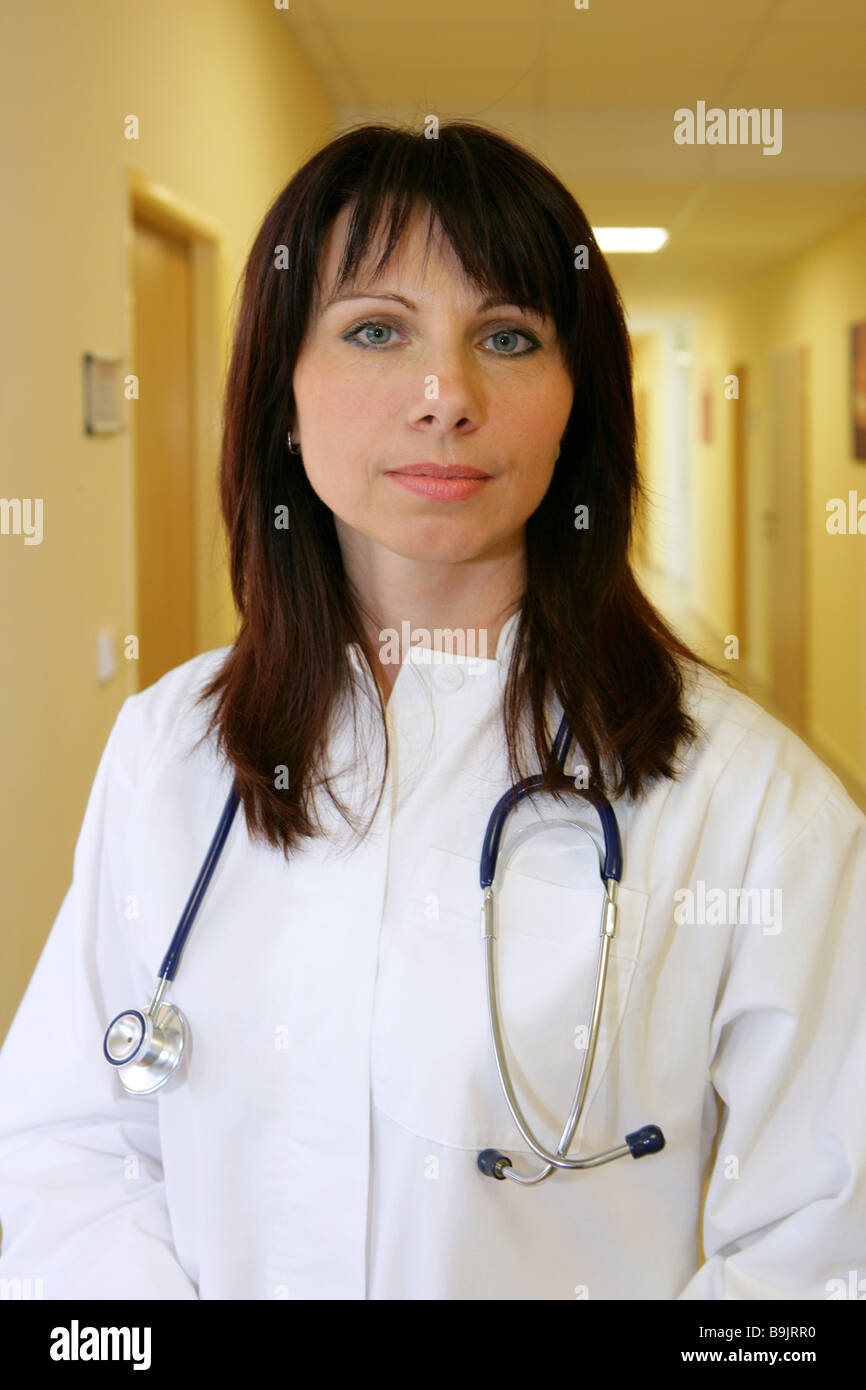 Doctor hall hospital portrait Stock Photo - Alamy