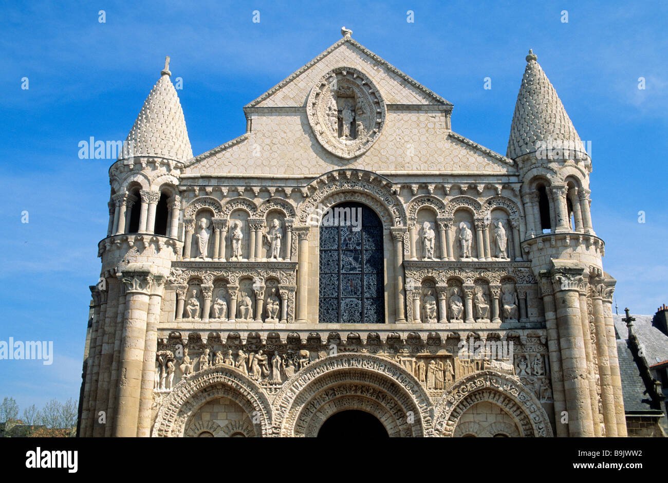 Poitiers notre dame de la grande hi-res stock photography and images ...