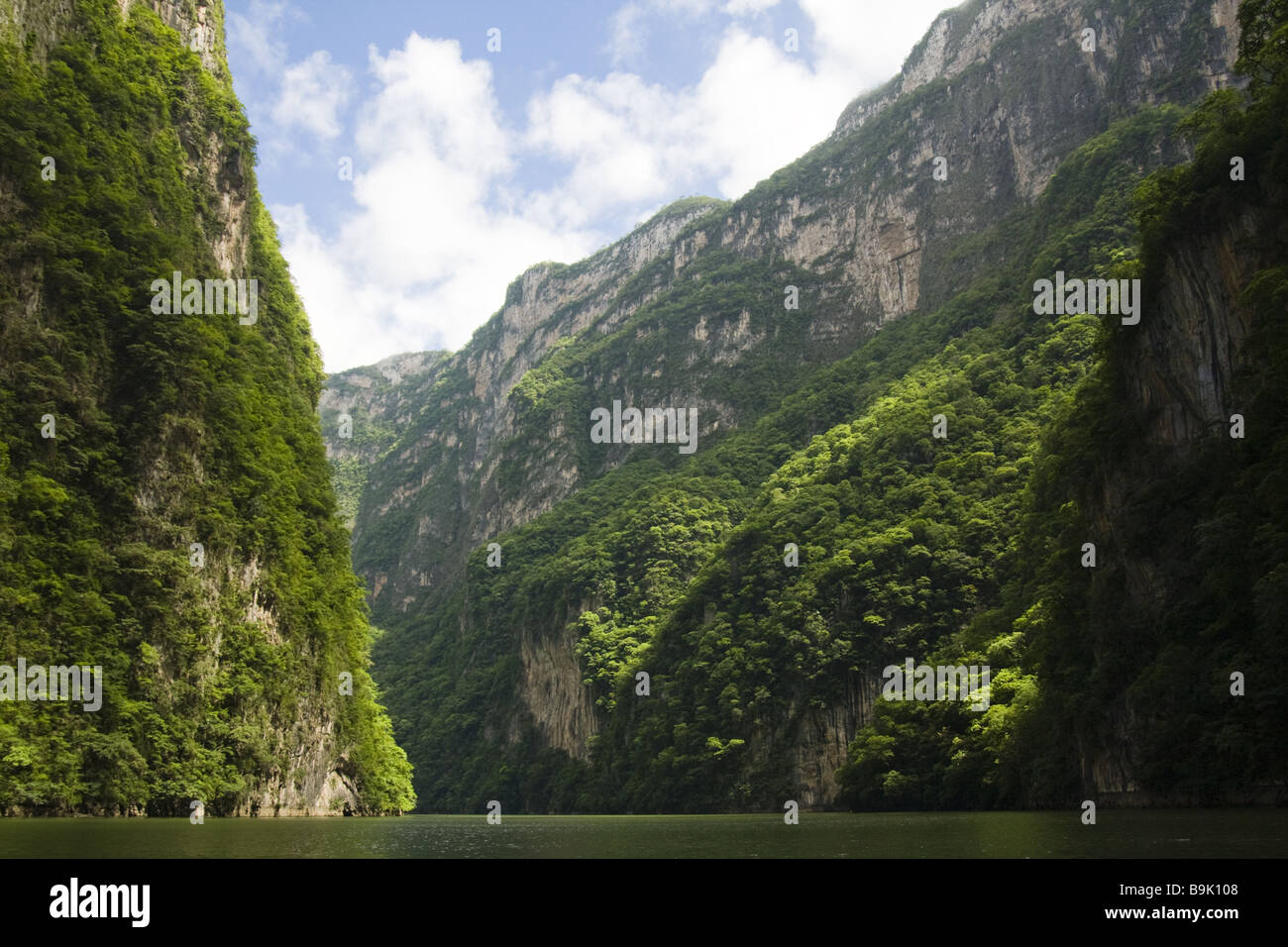 Grijalva river hi-res stock photography and images - Alamy