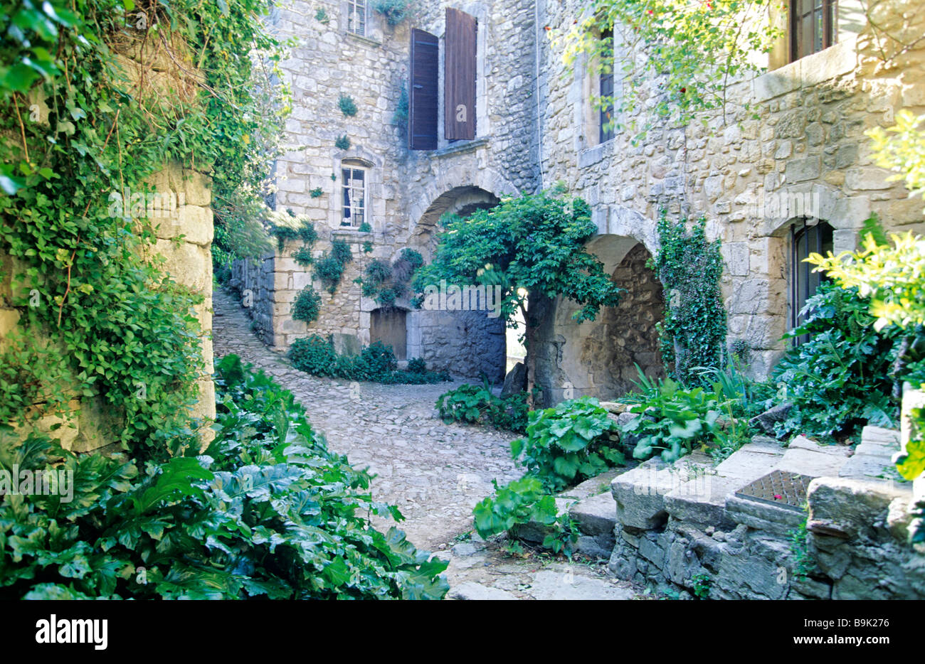 France, Vaucluse, Luberon, Oppede le Vieux Stock Photo - Alamy
