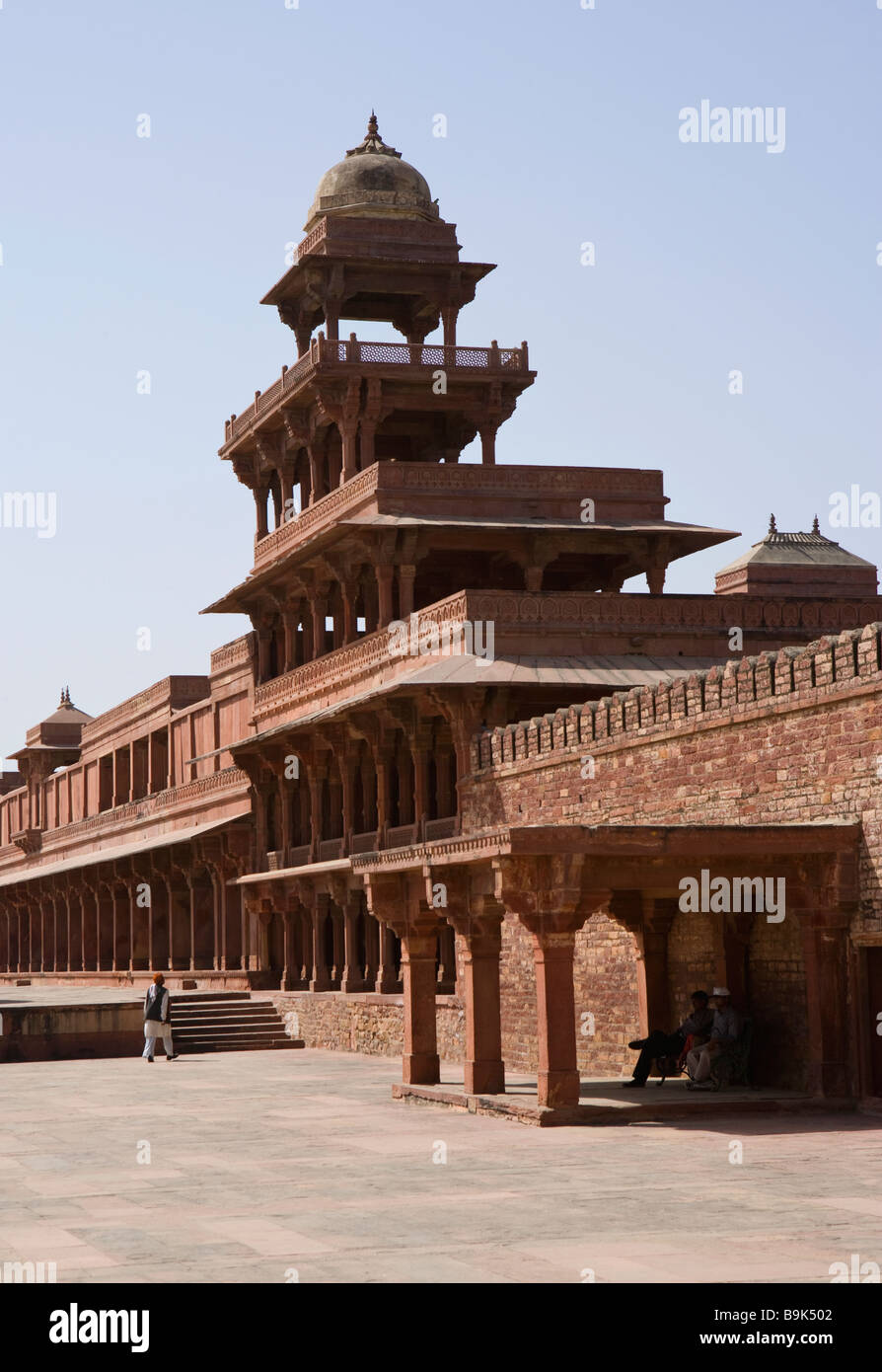 Moghul hi-res stock photography and images - Alamy