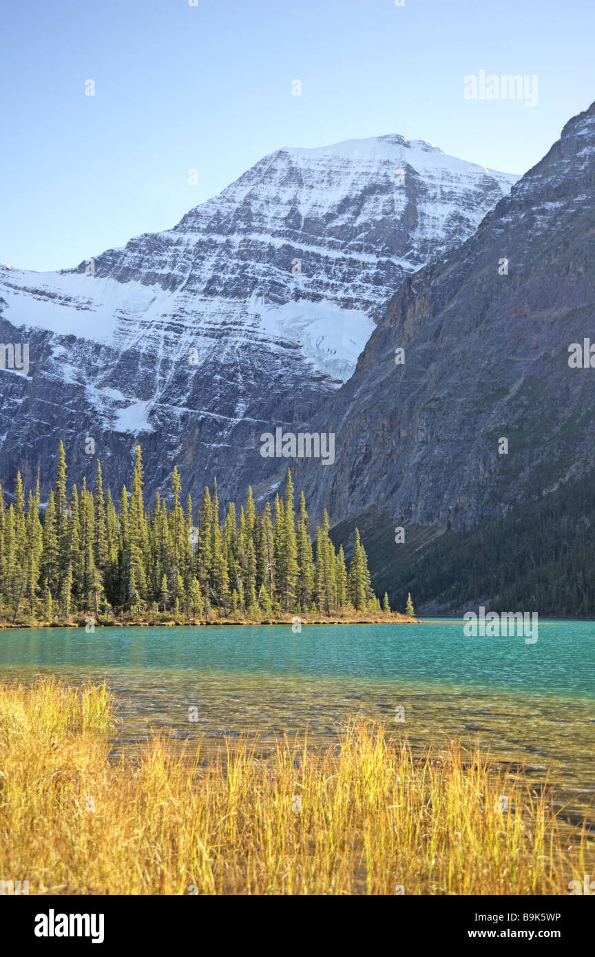 Canada, Alberta, Jasper National Park, Mt Edith Cavell and Cavell Lake ...
