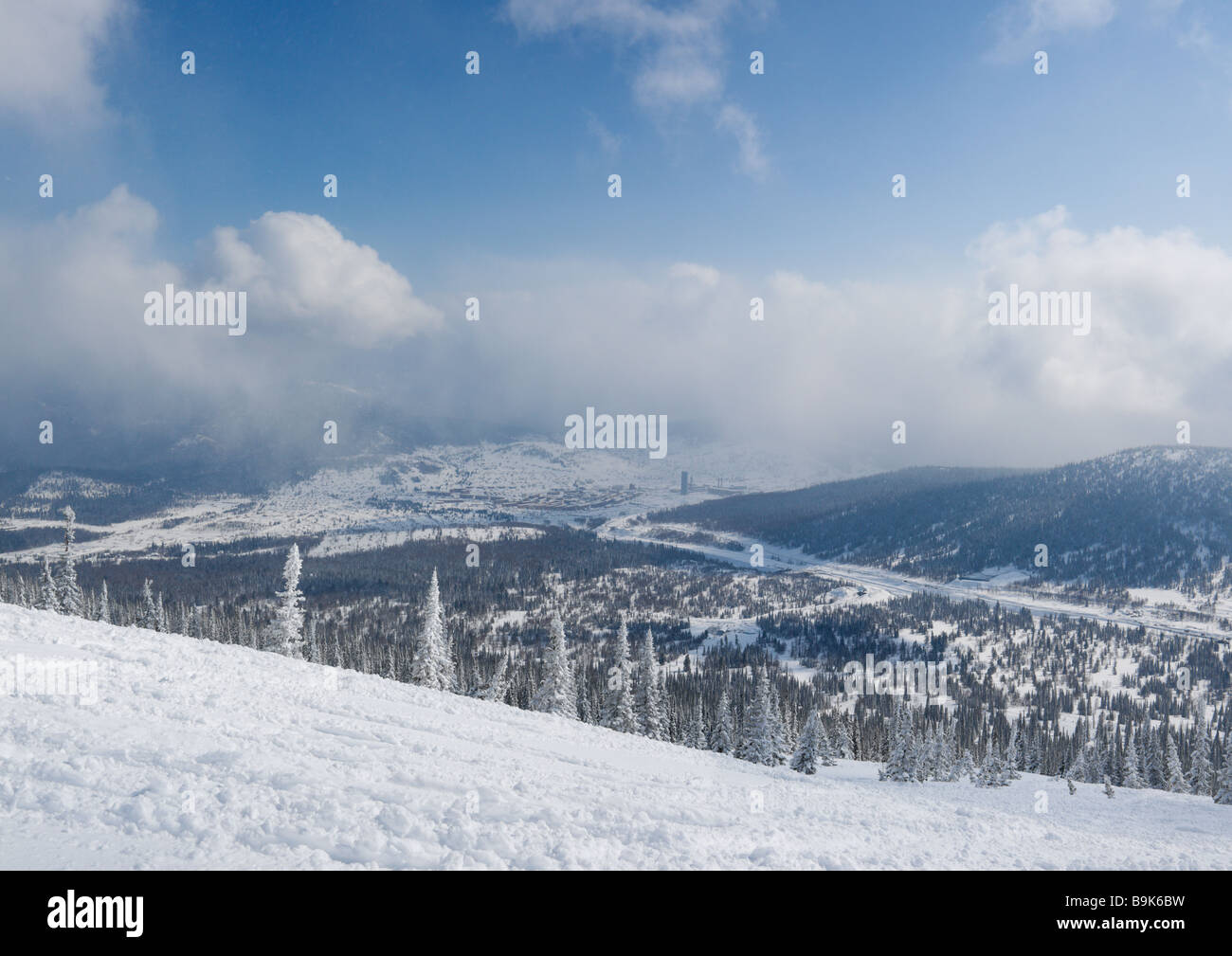 Long slope for skiing and snowboarding with elevator Stock Photo - Alamy