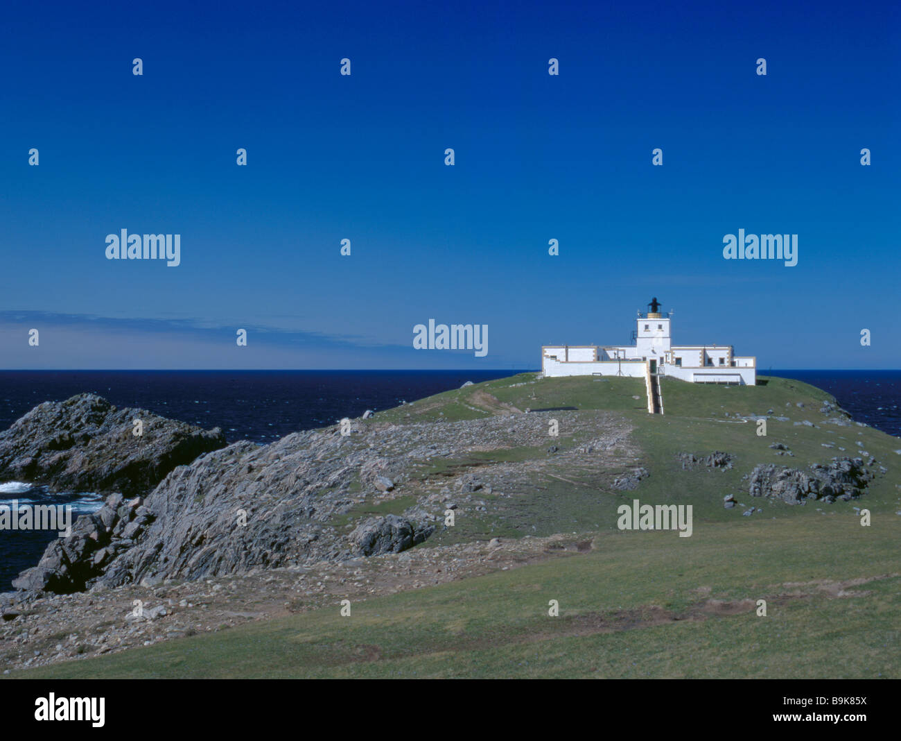 Strathy Point Lighthouse, west of Thurso, Highland Region, Scotland, UK ...