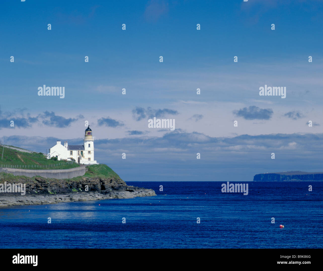 Scrabster Lighthouse, Scrabster harbour, Scrabster, near Thurso ...
