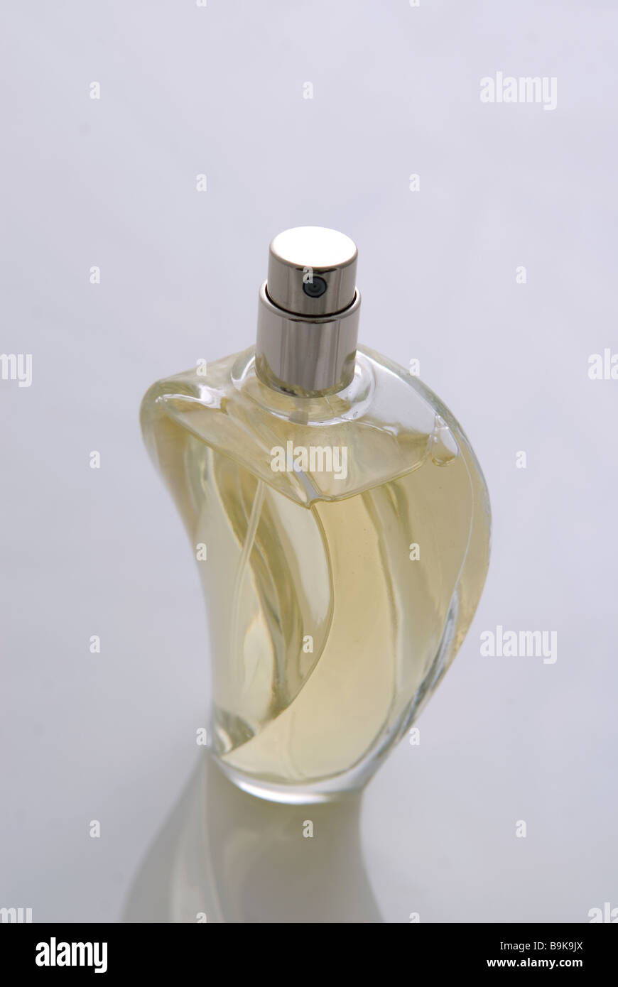 Womans perfumes hi-res stock photography and images - Alamy
