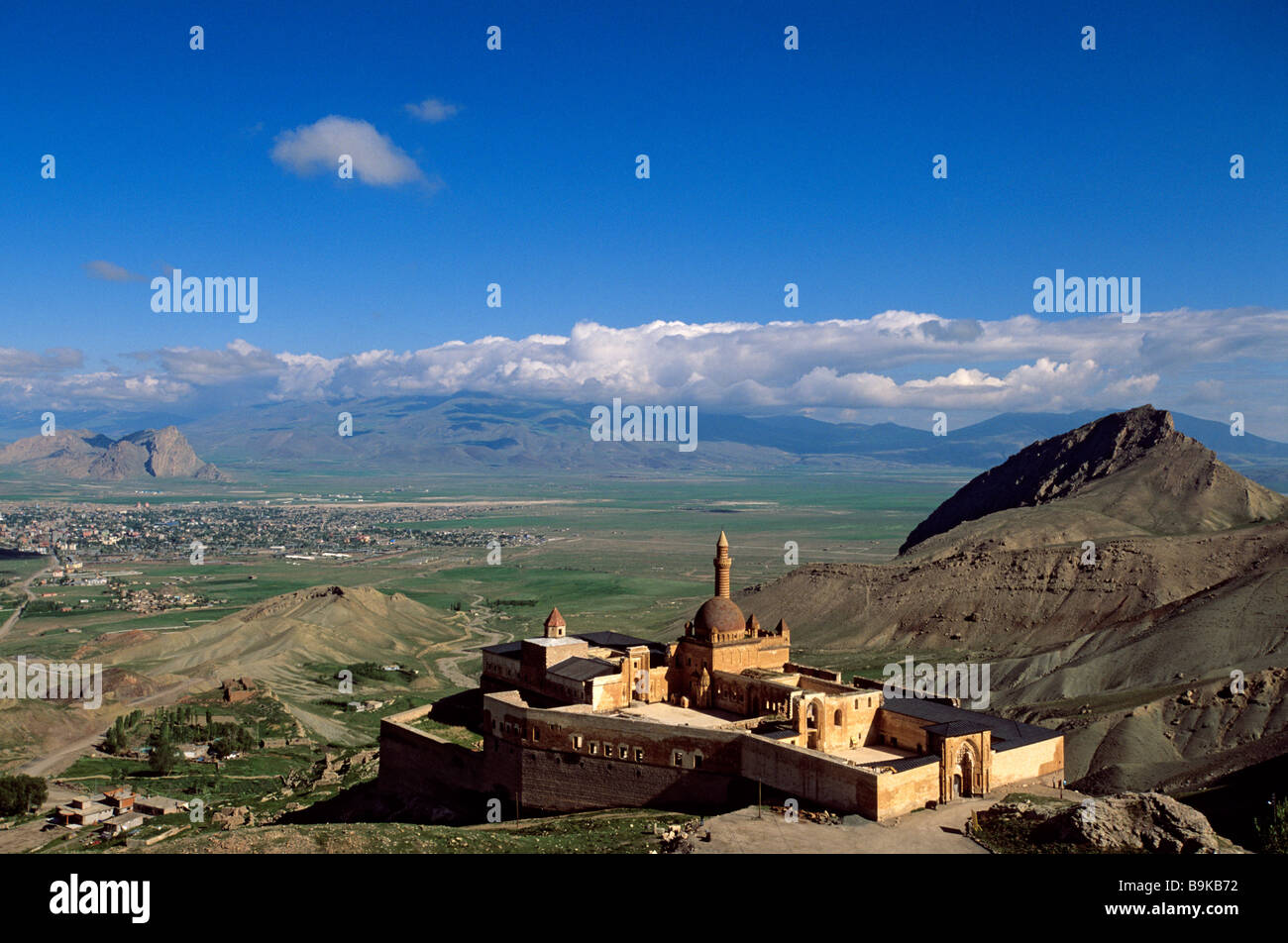 Village pacha hi-res stock photography and images - Alamy