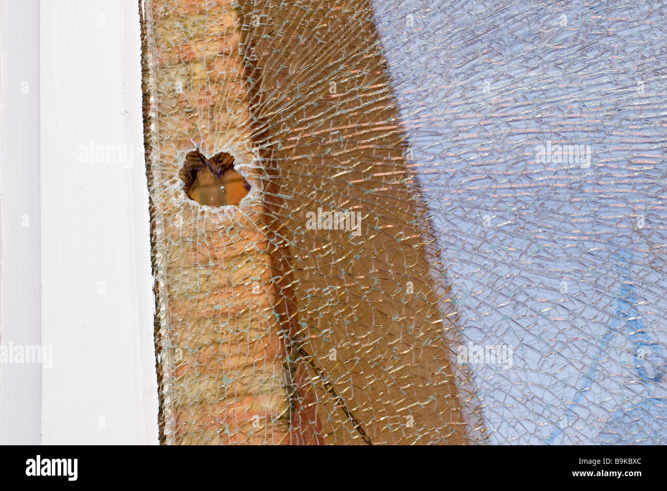 Shattered window hi-res stock photography and images - Alamy
