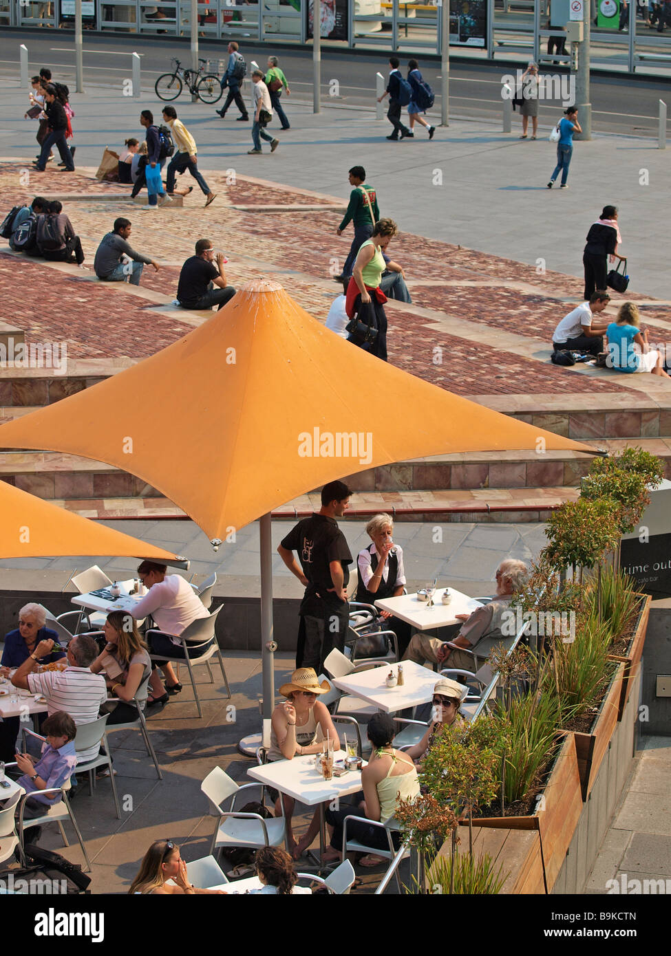 CAFE FEDERATION SQUARE MELBOURNE VICTORIA AUSTRALIA Stock Photo - Alamy