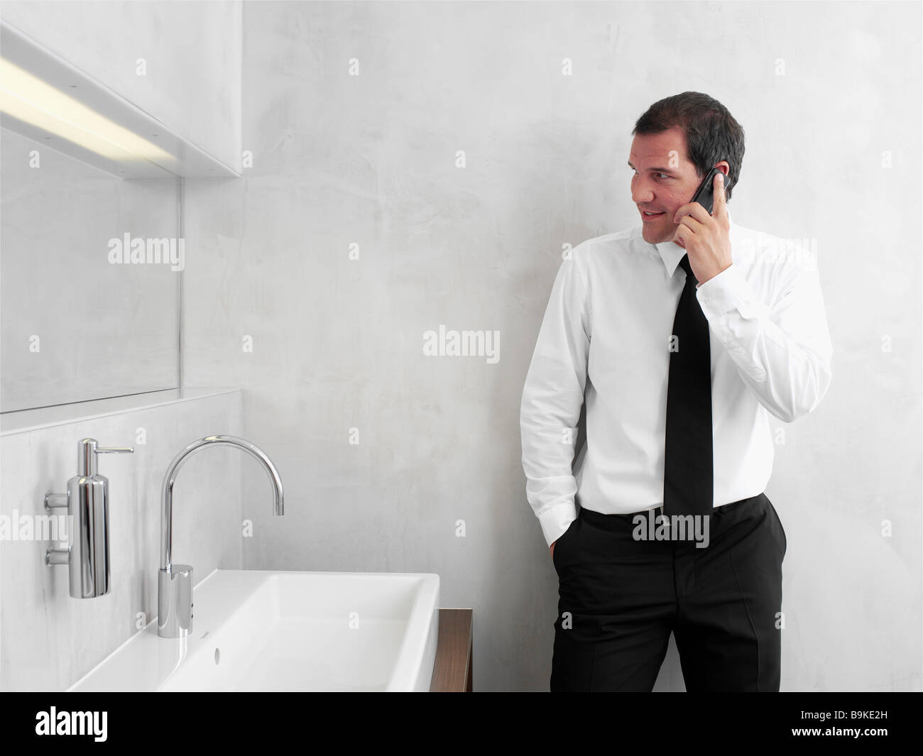 Talking to self in mirror hi-res stock photography and images - Alamy