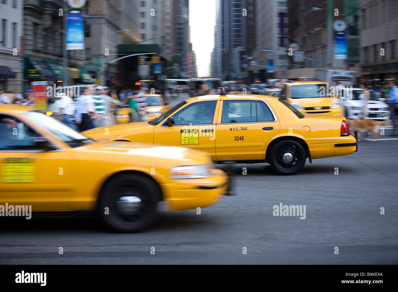 United States, New York, Manhattan, Midtown, yellow cab Stock Photo - Alamy
