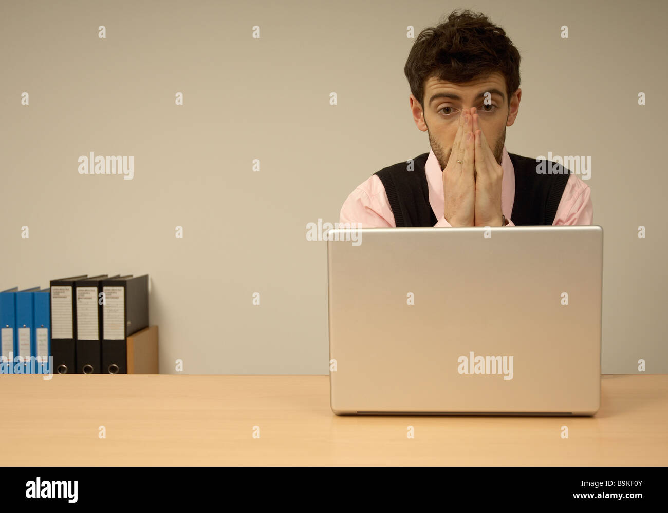 Employee having problem work hi-res stock photography and images - Alamy