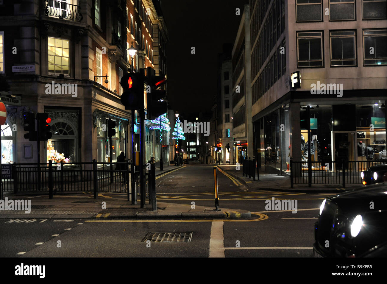 London Intersection at Night Stock Photo - Alamy