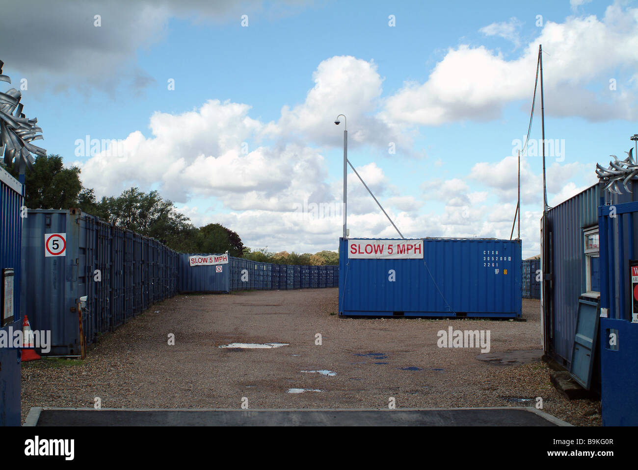 Self storage containers hi-res stock photography and images - Alamy