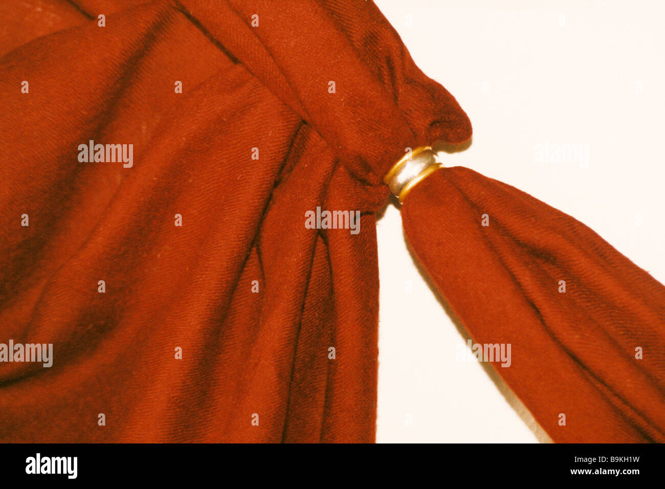 A Shatoosh shawl made of the hairs from the Tibetan Antilope ...