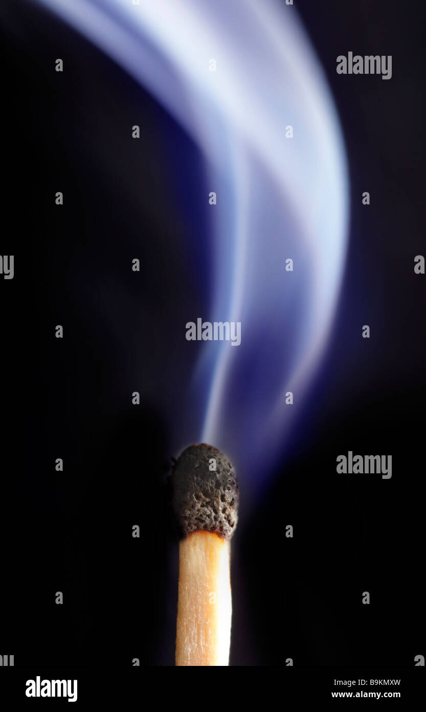 Smoking match hi-res stock photography and images - Alamy