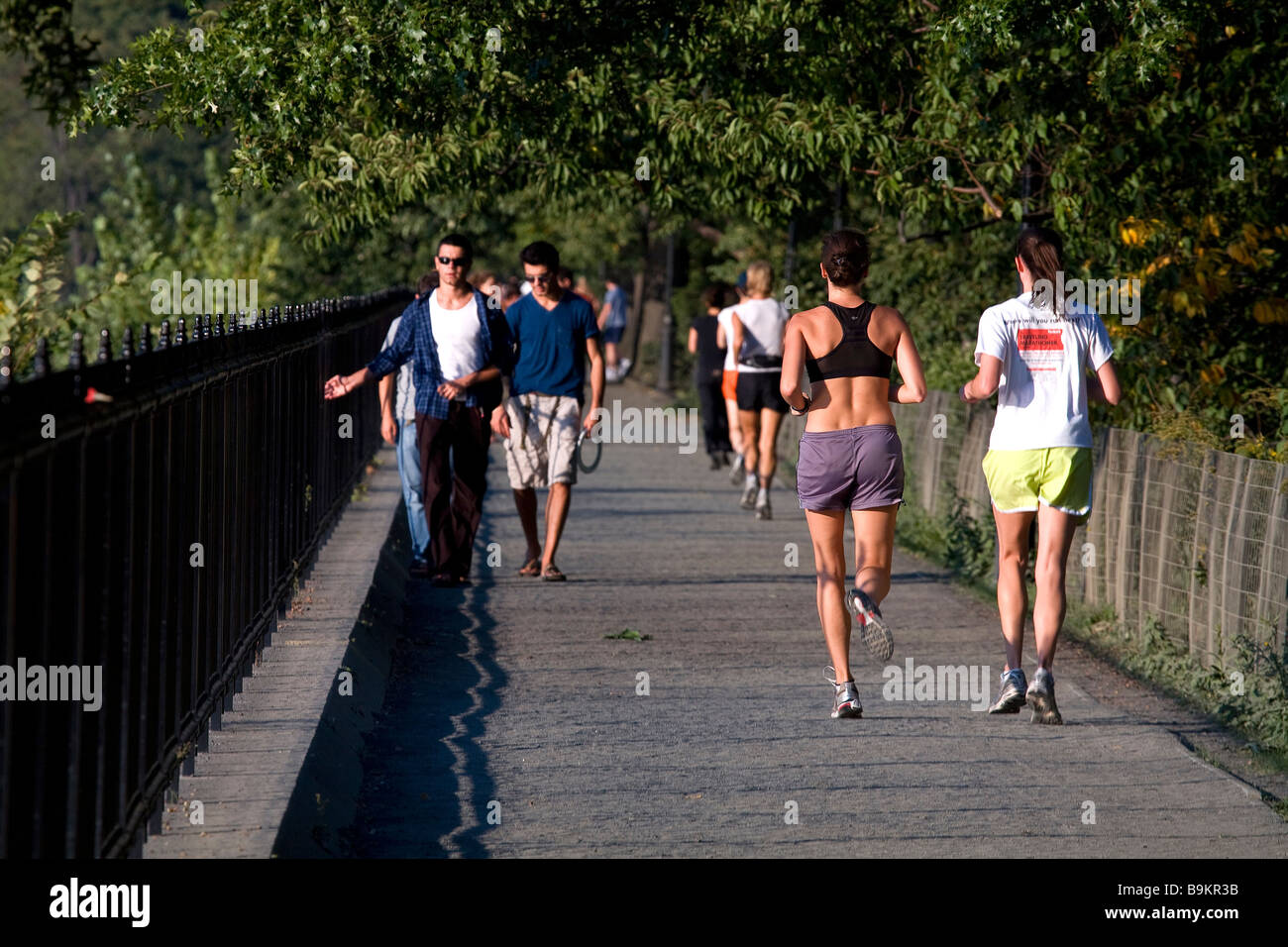 United States, New York City, Manhattan, Central Park, joggers Stock ...